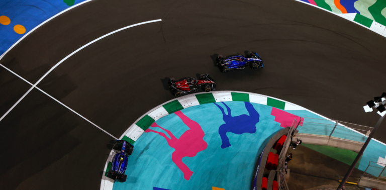 How many laps does each Formula 1 race have?